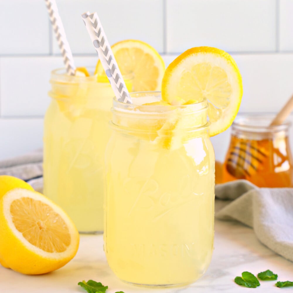 Healthy Lemonade (Only 3 Ingredients!) - The Busy Baker