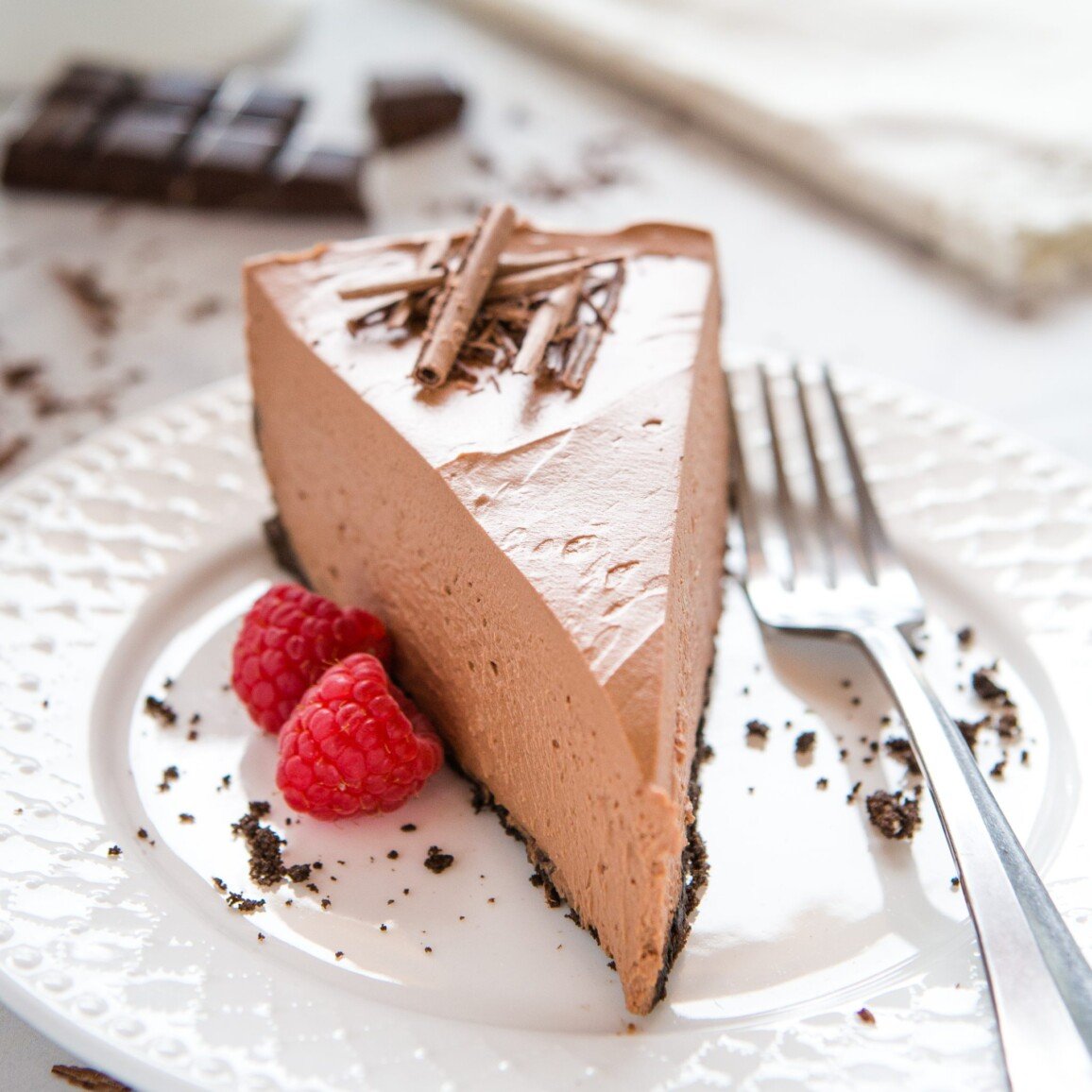 Best Ever No Bake Chocolate Cheesecake - The Busy Baker