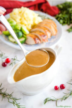 How to Make Gravy from Turkey Drippings | The Busy Baker