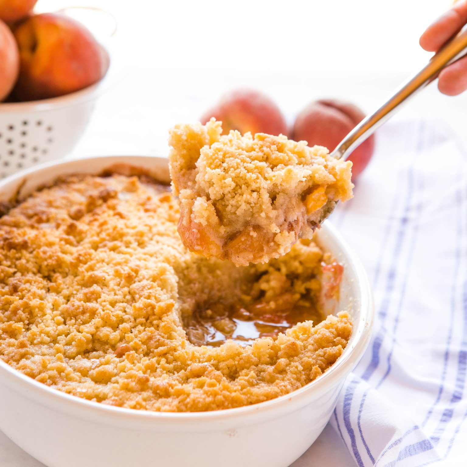 Peach Crumble {with fresh peaches} - The Busy Baker
