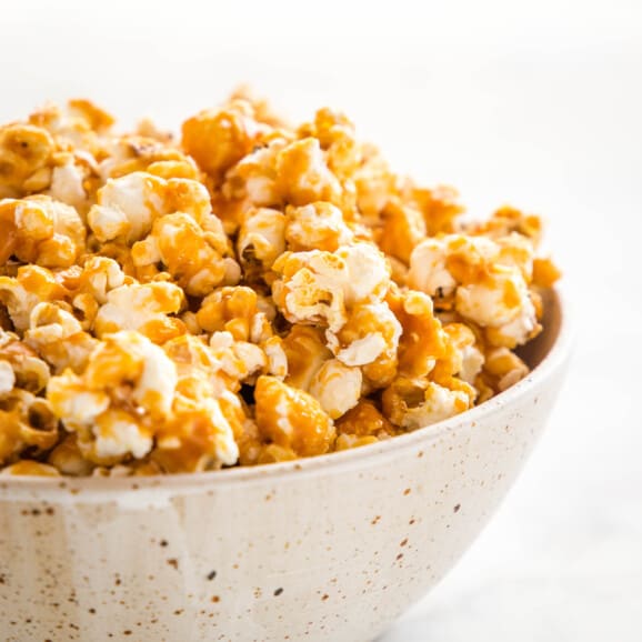 Caramel Popcorn - The Busy Baker